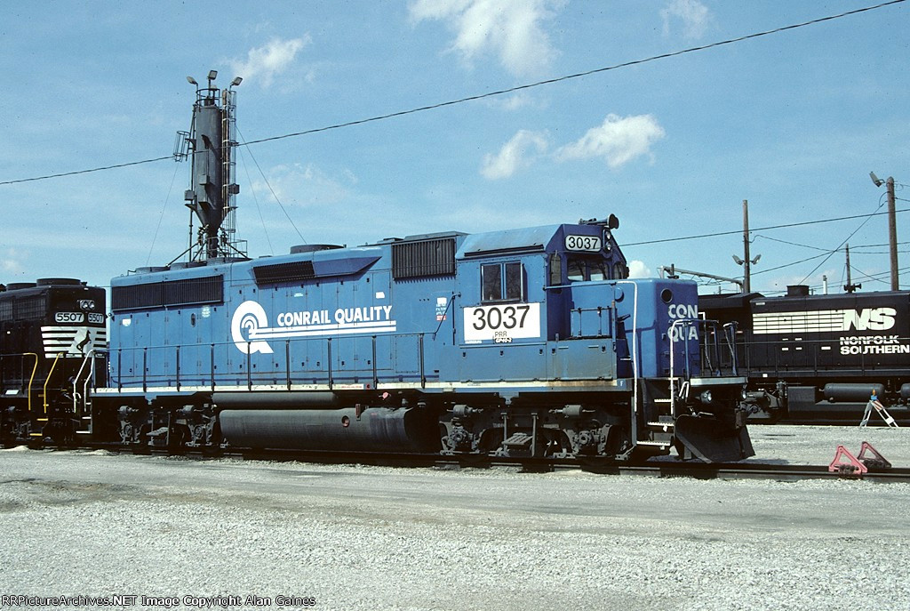 NS GP-40-2 3037